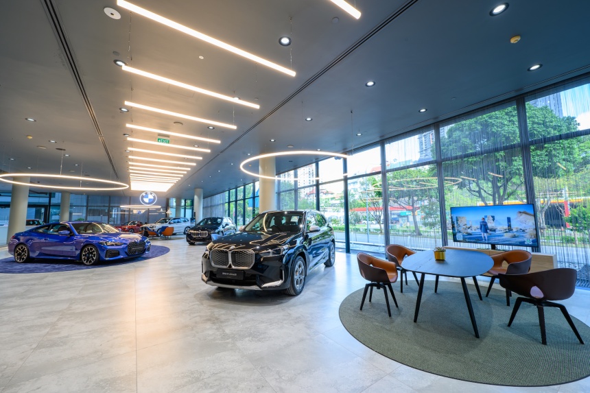 Special lounges to receive new rides, curated bites: Why BMW owners ...