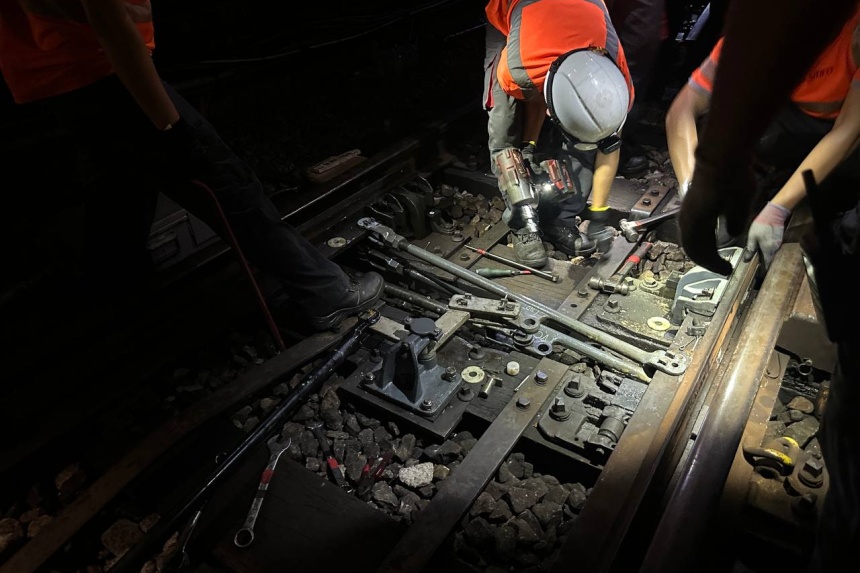 Defective train left cracked rail, damaged power cables in its wake on ...