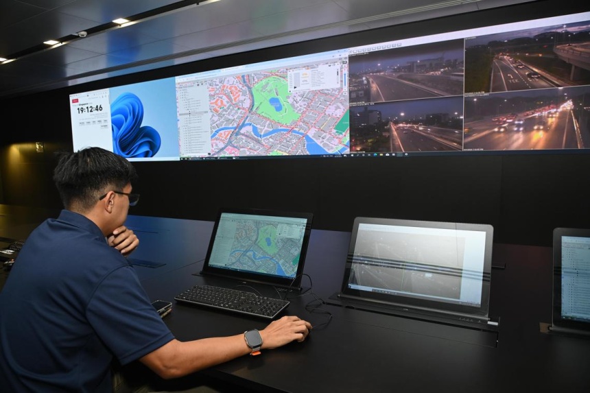 Smart light system to be installed at cycling paths, overhead bridges ...