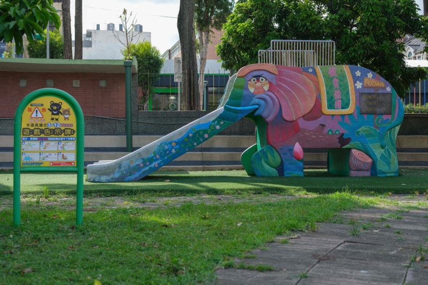 Elephant playground slides fan nostalgia for Taiwanese | The Straits Times