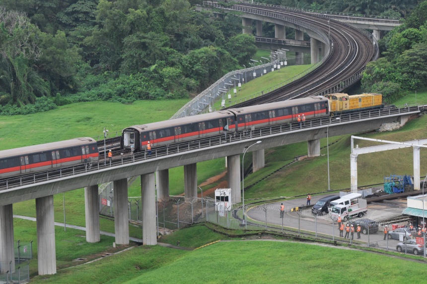 500,000 out of 2.8 million MRT journeys affected daily during East-West ...