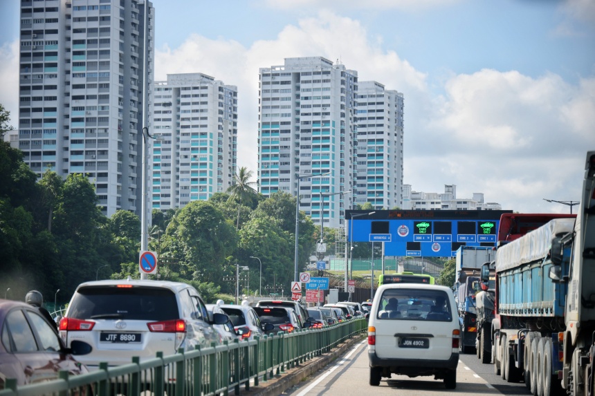 As Johor’s youth look to S’pore for higher pay, state govt hopes SEZ ...