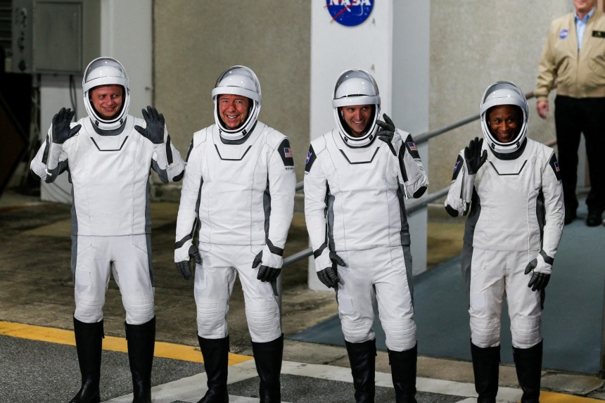 Nasa astronaut hospitalised after return from space station | The ...