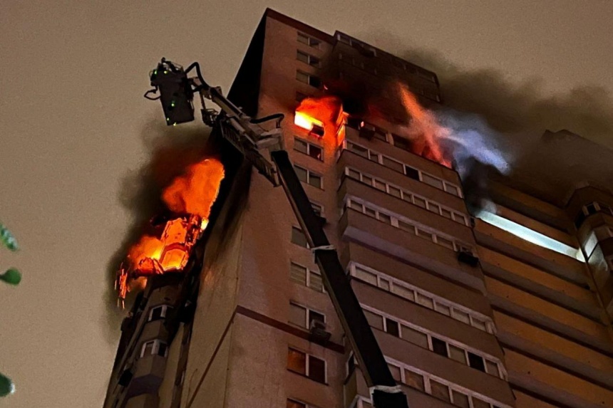Russian drone hits Kyiv high-rise building, kills one, injures five ...