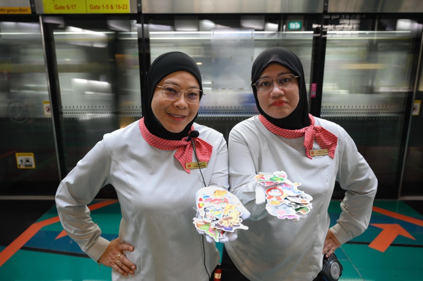 MRT ‘sticker aunties’ make children smile during morning commute | The ...
