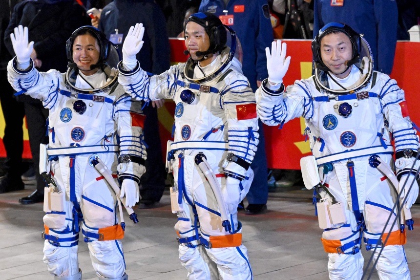 Chinese space station crew returns after six months in orbit | The ...
