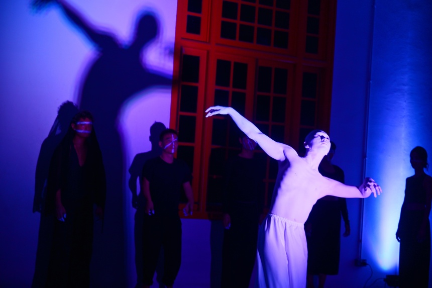 White faces, open mouths: Avant-garde Japanese dance butoh finds foothold in Singapore | The ...