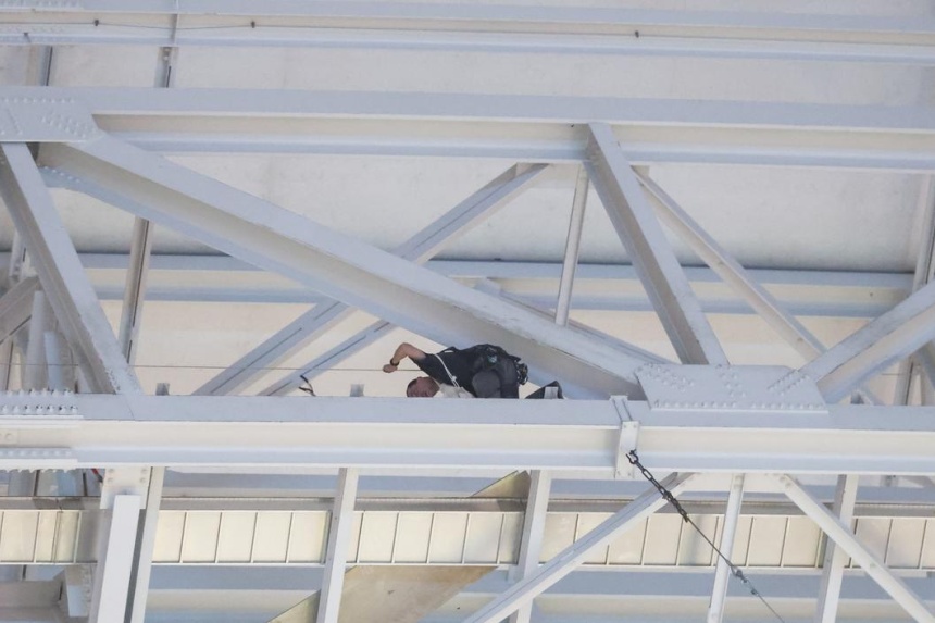 NFL-Metal, debris fall from roof at Cowboys' stadium | The Straits Times