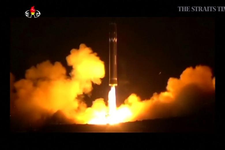 Trump says his nuclear button 'bigger and more powerful' than Kim Jong ...