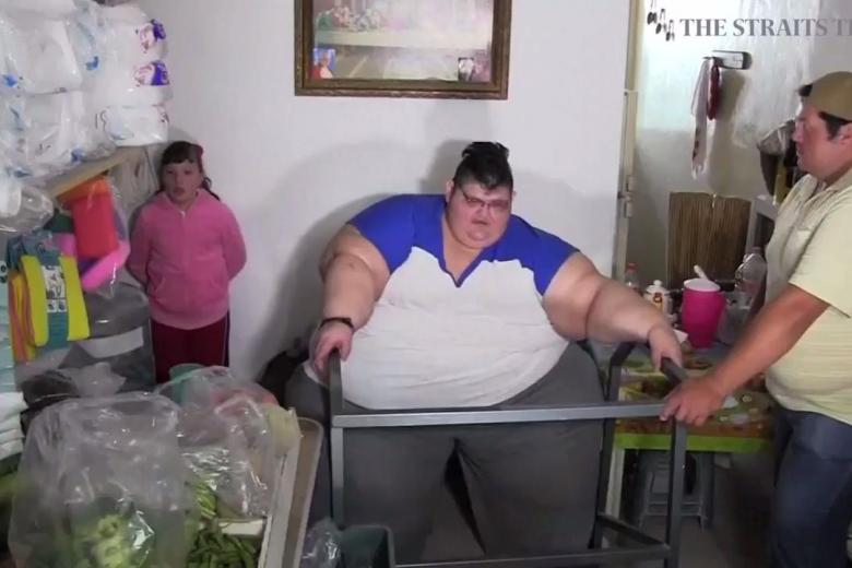 World's heaviest man, who weighs 500kg, leaves Mexico home for first ...