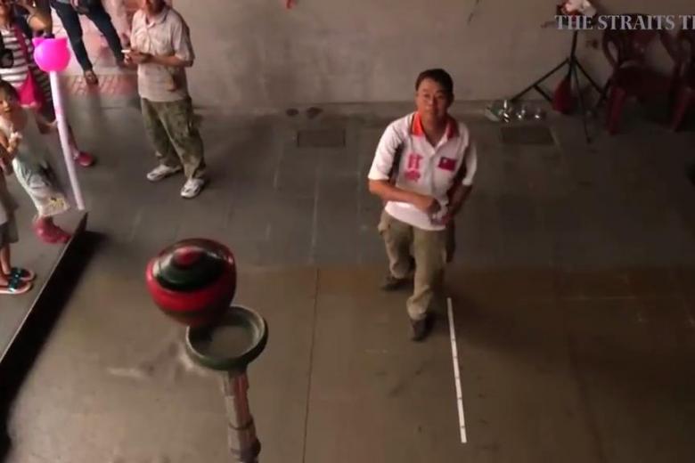 Taiwanese performers show off tricks using traditional toy | The ...