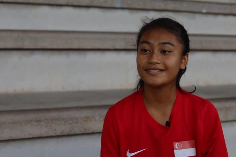 Football: Dream debut for teenager Putri Nur Syaliza | The Straits Times