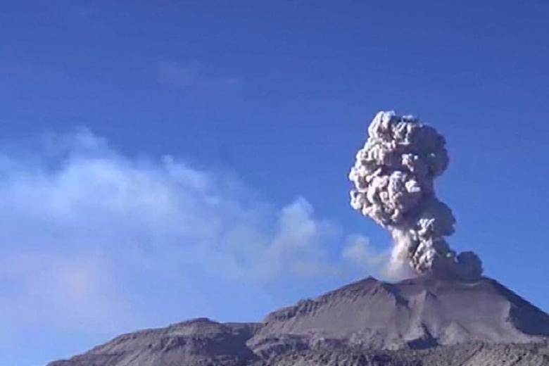 Peru’s Sabancaya volcano roars to life | The Straits Times