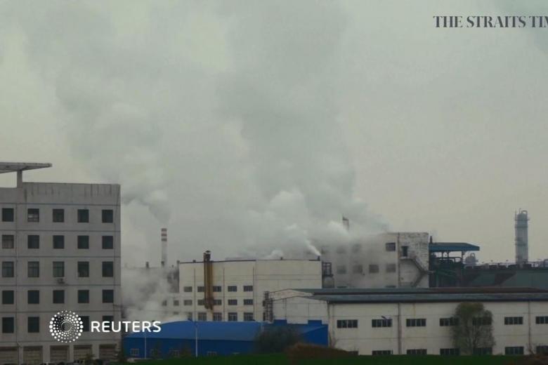 Smog war casualty: China coal city bears brunt of pollution crackdown ...