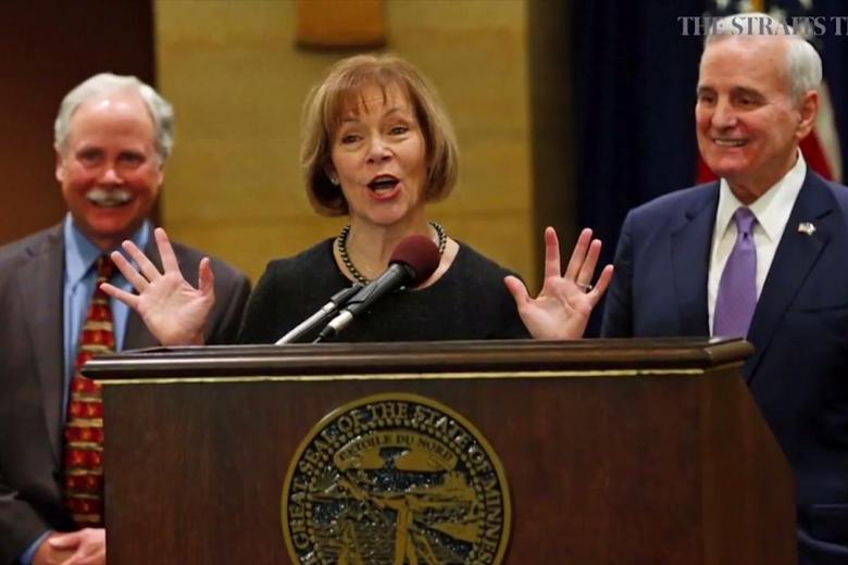 Minnesota Lieutenant-Governor Tina Smith to replace Al Franken in ...