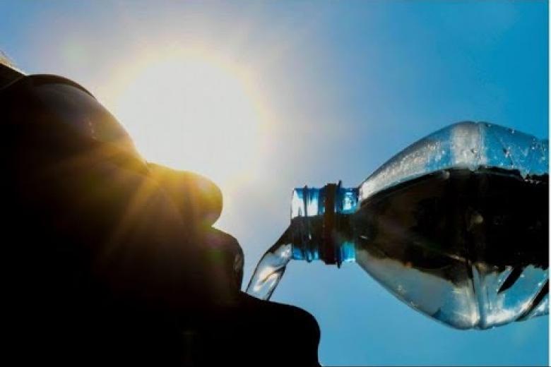 Plastic particles in drinking water present 'low' risk: WHO | The ...