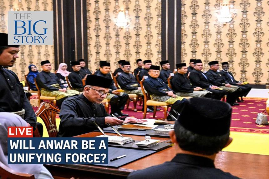 The Big Story: Anwar Ibrahim sworn in as Malaysia’s 10th prime minister | The Straits Times