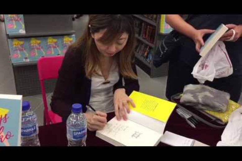 More than 100 fans turn up for Sumiko Tan's first book signing session ...