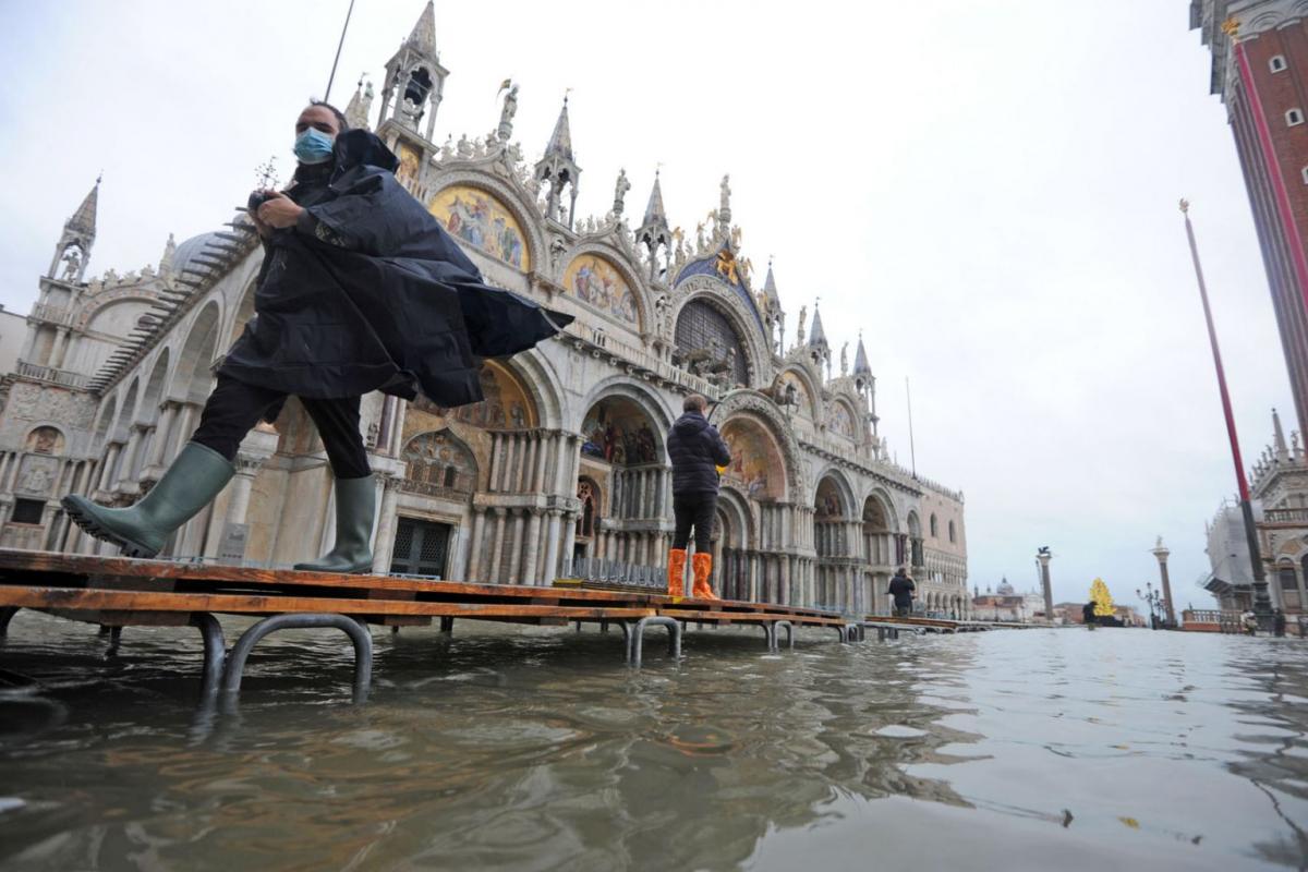 In Pictures: Venice floods as heavy rains lash the Italian city | The ...