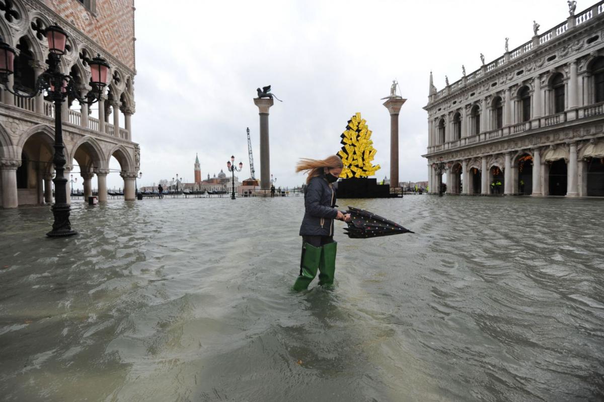 In Pictures: Venice floods as heavy rains lash the Italian city | The ...