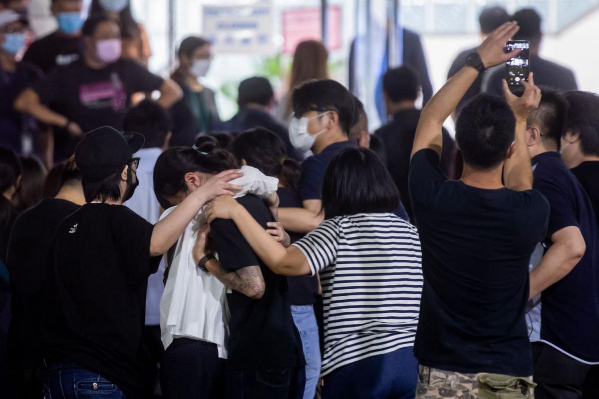 In Pictures: Hong Kong's Apple Daily prints final edition | The Straits ...