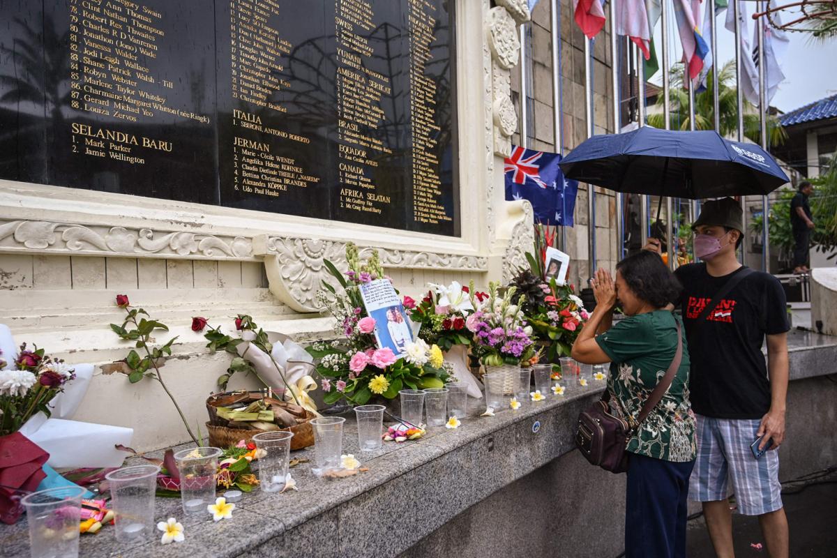 In Pictures: Bali bombing victims remembered 20 years on | The Straits ...