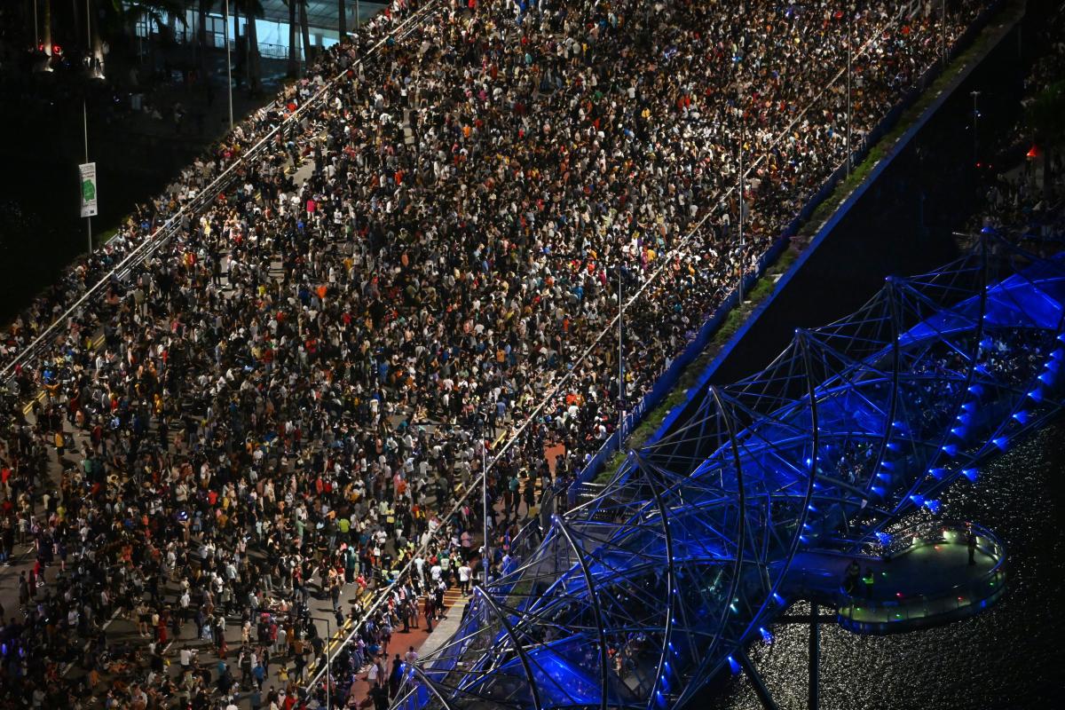 In Pictures: New Year celebrations in Singapore and around the world ...
