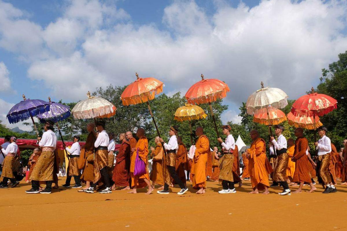 In Pictures: Devotees honour Buddha on Vesak Day | The Straits Times