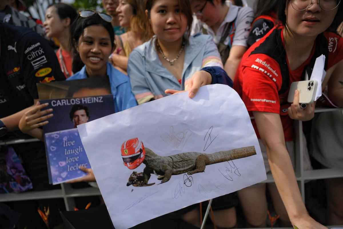 In Pictures: Highlights from the final day of the F1 Singapore Grand ...