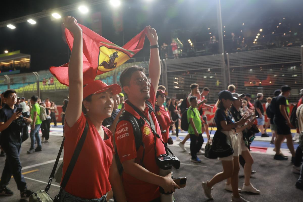 In Pictures: Highlights from the final day of the F1 Singapore Grand ...